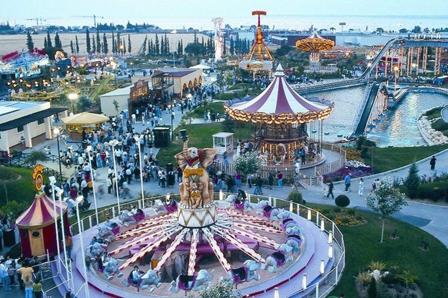 Εκδρομή στο Magic Park